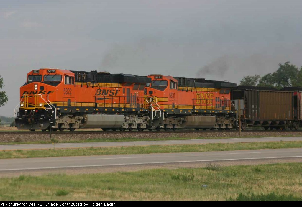 BNSF 5822